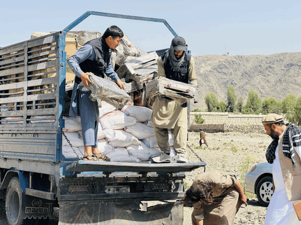 Volunteer | All Hands & Hearts